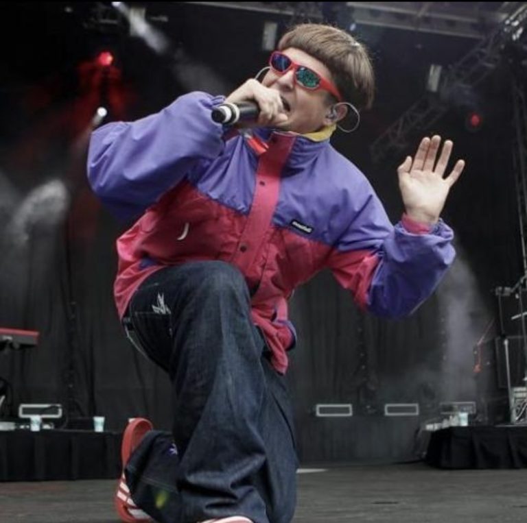 Musisi Viral Oliver Tree Meninggal Dunia dalam Kecelakaan Helikopter di ...
